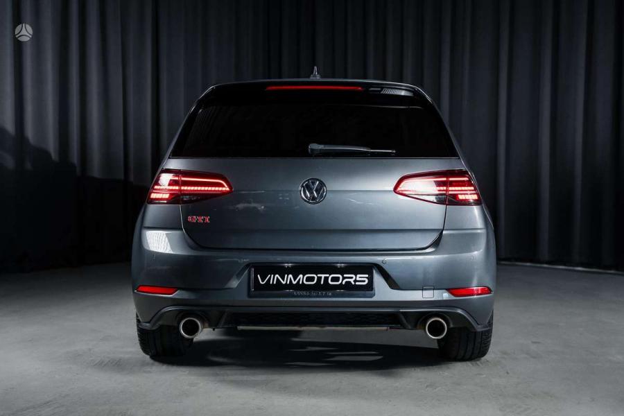 Pelēks Volkswagen Golf 2018 Viļņa, ar dzinēja tilpumu 1.98 L un nobraukumu 139 tūkst. km par 18999 €, foto 6 vietnē AUTOMOTO.COM.LV