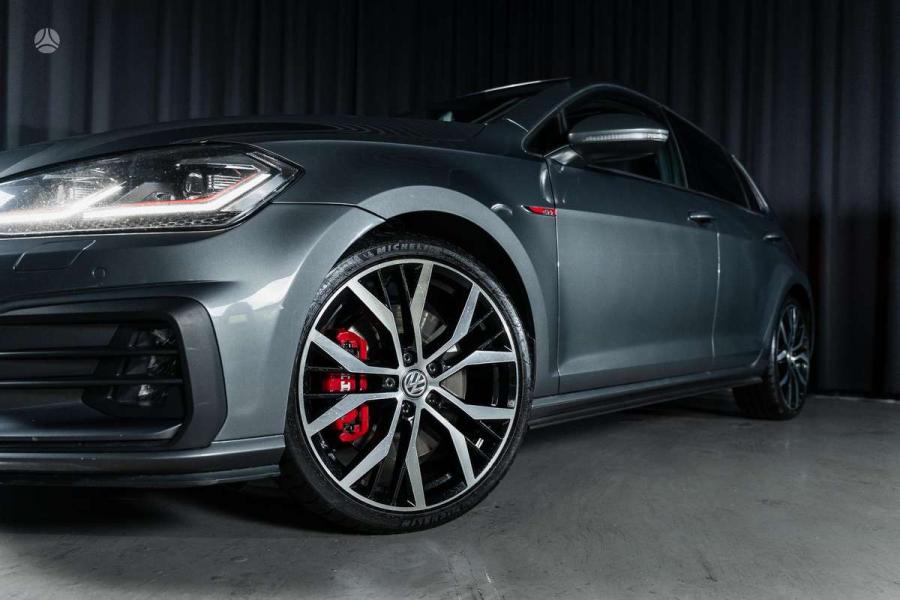 Pelēks Volkswagen Golf 2018 Viļņa, ar dzinēja tilpumu 1.98 L un nobraukumu 139 tūkst. km par 18999 €, foto 10 vietnē AUTOMOTO.COM.LV