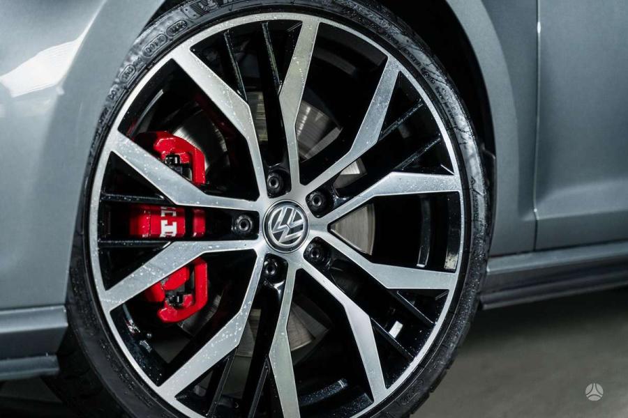 Pelēks Volkswagen Golf 2018 Viļņa, ar dzinēja tilpumu 1.98 L un nobraukumu 139 tūkst. km par 18999 €, foto 11 vietnē AUTOMOTO.COM.LV