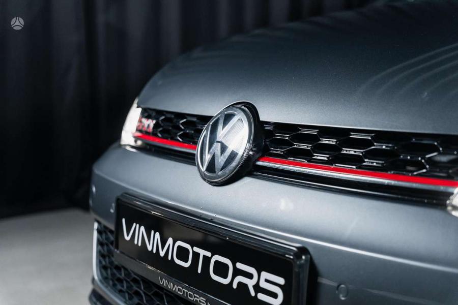 Pelēks Volkswagen Golf 2018 Viļņa, ar dzinēja tilpumu 1.98 L un nobraukumu 139 tūkst. km par 18999 €, foto 12 vietnē AUTOMOTO.COM.LV