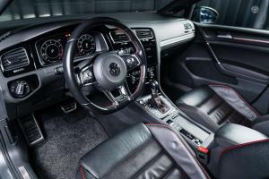 Pelēks Volkswagen Golf 2018 Viļņa, ar dzinēja tilpumu 1.98 L un nobraukumu 139 tūkst. km par 18999 €, foto 16 vietnē AUTOMOTO.COM.LV
