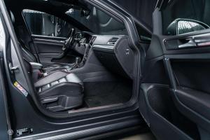 Pelēks Volkswagen Golf 2018 Viļņa, ar dzinēja tilpumu 1.98 L un nobraukumu 139 tūkst. km par 18999 €, foto 28 vietnē AUTOMOTO.COM.LV