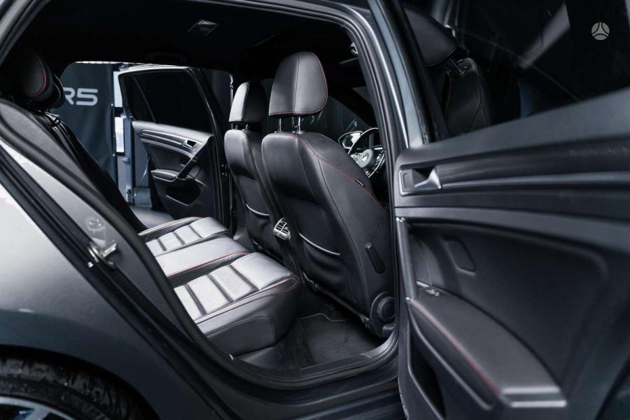 Pelēks Volkswagen Golf 2018 Viļņa, ar dzinēja tilpumu 1.98 L un nobraukumu 139 tūkst. km par 18999 €, foto 31 vietnē AUTOMOTO.COM.LV