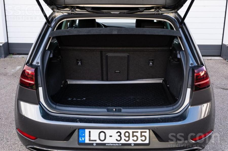 Pelēks Volkswagen Golf 2018 Rīga, ar dzinēja tilpumu 1.50 L un nobraukumu 99 tūkst. km par 14950 €, foto 9 vietnē AUTOMOTO.COM.LV