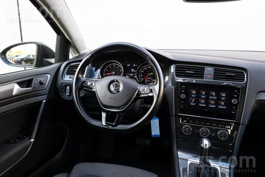 Pelēks Volkswagen Golf 2018 Rīga, ar dzinēja tilpumu 1.50 L un nobraukumu 99 tūkst. km par 14950 €, foto 11 vietnē AUTOMOTO.COM.LV