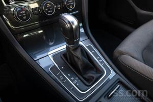 Pelēks Volkswagen Golf 2018 Rīga, ar dzinēja tilpumu 1.50 L un nobraukumu 99 tūkst. km par 14950 €, foto 16 vietnē AUTOMOTO.COM.LV