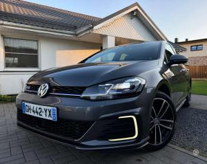 Volkswagen Golf 2018 in Kaunas on AUTOMOTO.COM.LV Grey Volkswagen Golf 2018 in Kaunas, with an engine capacity of 1.40 L and mileage of 180 thousand km for 11750 €, photo 1 on AUTOMOTO.COM.LV