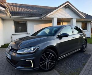 Grey Volkswagen Golf 2018 in Kaunas, with an engine capacity of 1.40 L and mileage of 180 thousand km for 11750 €, photo 4 on AUTOMOTO.COM.LV