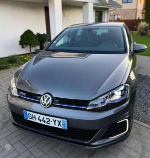 Grey Volkswagen Golf 2018 in Kaunas, with an engine capacity of 1.40 L and mileage of 180 thousand km for 11750 €, photo 12 on AUTOMOTO.COM.LV