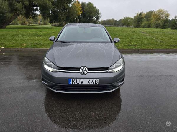 Pelēks Volkswagen Golf 2019 Panevēža, ar dzinēja tilpumu 1.00 L un nobraukumu 242 tūkst. km par 8712 €, foto 5 vietnē AUTOMOTO.COM.LV