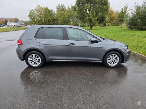 Pelēks Volkswagen Golf 2019 Panevēža, ar dzinēja tilpumu 1.00 L un nobraukumu 242 tūkst. km par 8712 €, foto 8 vietnē AUTOMOTO.COM.LV