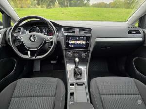 Grey Volkswagen Golf 2019 in Panevezys, with an engine capacity of 1.00 L and mileage of 242 thousand km for 8712 €, photo 22 on AUTOMOTO.COM.LV