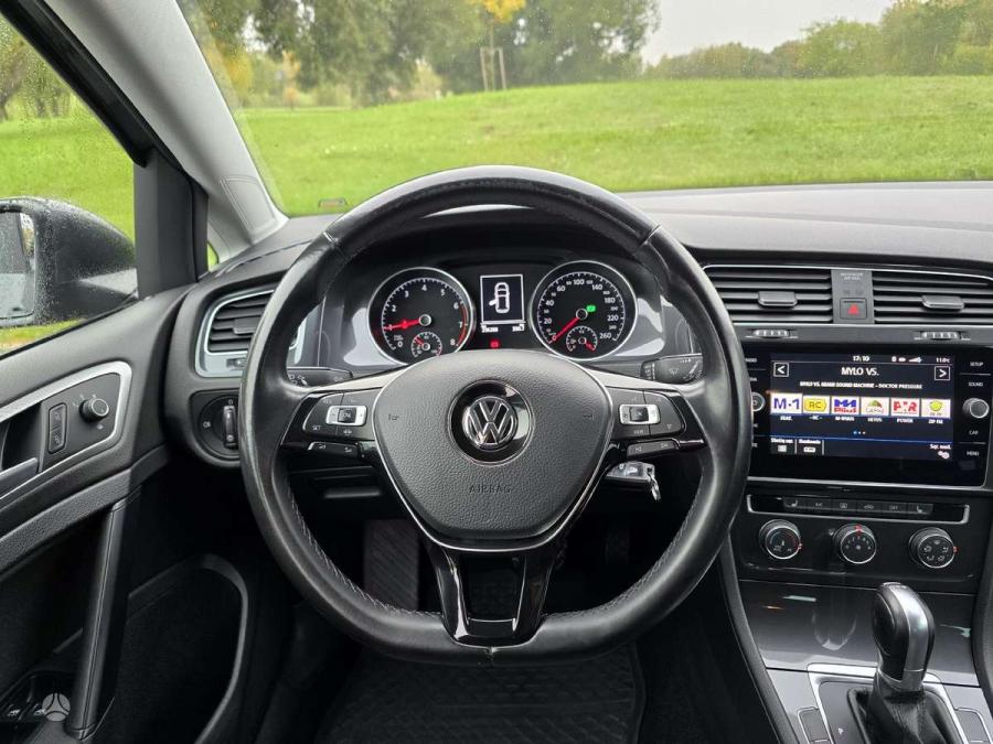 Grey Volkswagen Golf 2019 in Panevezys, with an engine capacity of 1.00 L and mileage of 242 thousand km for 8712 €, photo 23 on AUTOMOTO.COM.LV