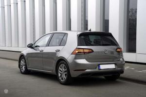 Grey Volkswagen Golf 2019 in Vilnius, with an engine capacity of 1.50 L and mileage of 154 thousand km for 12100 €, photo 2 on AUTOMOTO.COM.LV