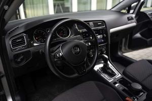 Grey Volkswagen Golf 2019 in Vilnius, with an engine capacity of 1.50 L and mileage of 154 thousand km for 12100 €, photo 22 on AUTOMOTO.COM.LV