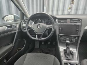 Grey Volkswagen Golf 2019 in Vilnius, with an engine capacity of 1.60 L and mileage of 137 thousand km for 11900 €, photo 6 on AUTOMOTO.COM.LV