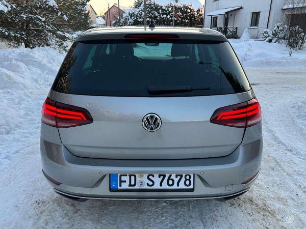 Grey Volkswagen Golf 2019 in Vilnius, with an engine capacity of 1.97 L and mileage of 217 thousand km for 10950 €, photo 8 on AUTOMOTO.COM.LV