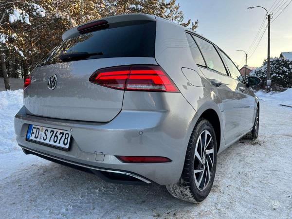 Grey Volkswagen Golf 2019 in Vilnius, with an engine capacity of 1.97 L and mileage of 217 thousand km for 10950 €, photo 9 on AUTOMOTO.COM.LV