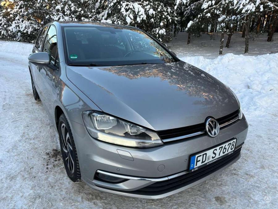 Grey Volkswagen Golf 2019 in Vilnius, with an engine capacity of 1.97 L and mileage of 217 thousand km for 10950 €, photo 11 on AUTOMOTO.COM.LV