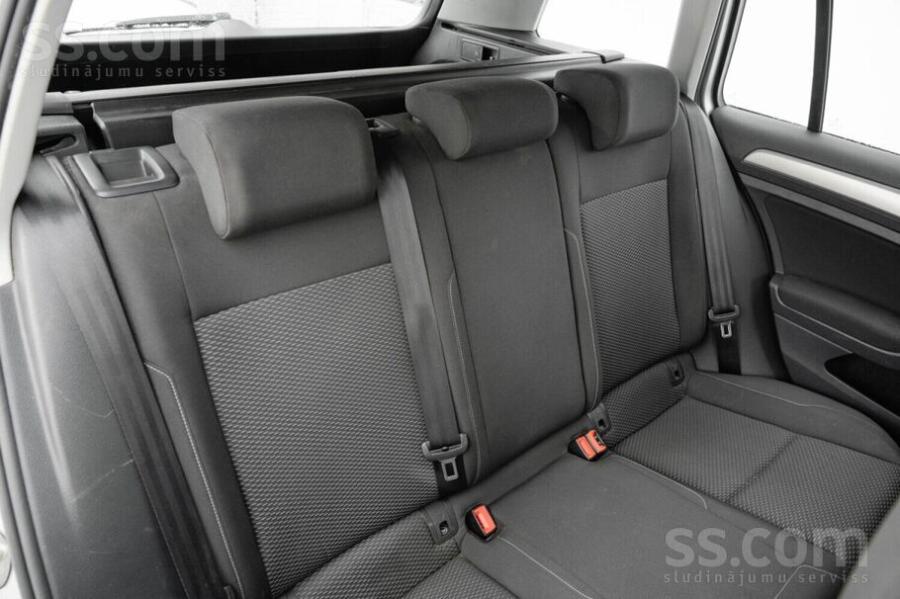 Pelēks Volkswagen Golf 2019 Rīga, ar dzinēja tilpumu 1.50 L un nobraukumu 137 tūkst. km par 10950 €, foto 8 vietnē AUTOMOTO.COM.LV
