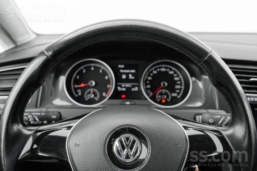 Pelēks Volkswagen Golf 2019 Rīga, ar dzinēja tilpumu 1.50 L un nobraukumu 137 tūkst. km par 10950 €, foto 12 vietnē AUTOMOTO.COM.LV
