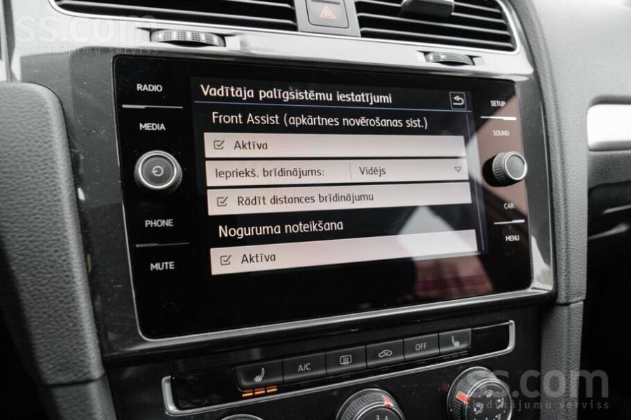 Pelēks Volkswagen Golf 2019 Rīga, ar dzinēja tilpumu 1.50 L un nobraukumu 137 tūkst. km par 10950 €, foto 16 vietnē AUTOMOTO.COM.LV