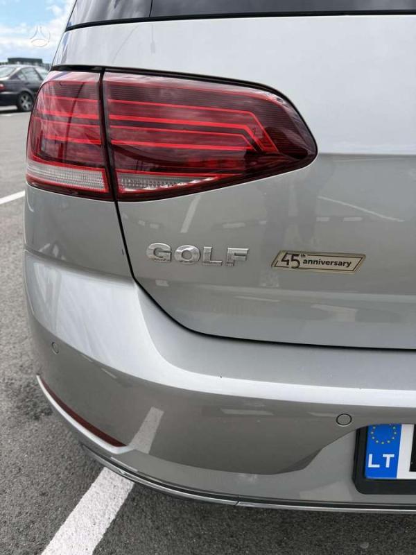 Grey Volkswagen Golf 2019 in Vilnius, with an engine capacity of 1.00 L and mileage of 93 thousand km for 10900 €, photo 5 on AUTOMOTO.COM.LV