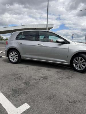 Grey Volkswagen Golf 2019 in Vilnius, with an engine capacity of 1.00 L and mileage of 93 thousand km for 10900 €, photo 10 on AUTOMOTO.COM.LV