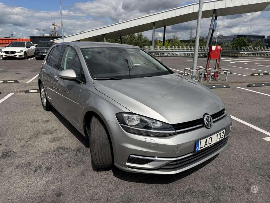 Grey Volkswagen Golf 2019 in Vilnius, with an engine capacity of 1.00 L and mileage of 93 thousand km for 10900 €, photo 12 on AUTOMOTO.COM.LV