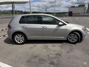 Grey Volkswagen Golf 2019 in Vilnius, with an engine capacity of 1.00 L and mileage of 93 thousand km for 10900 €, photo 13 on AUTOMOTO.COM.LV