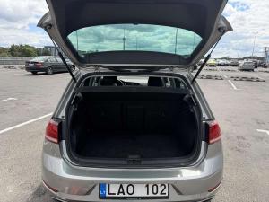 Grey Volkswagen Golf 2019 in Vilnius, with an engine capacity of 1.00 L and mileage of 93 thousand km for 10900 €, photo 14 on AUTOMOTO.COM.LV