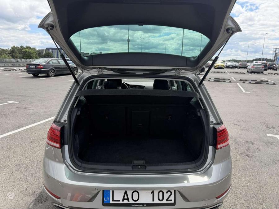 Grey Volkswagen Golf 2019 in Vilnius, with an engine capacity of 1.00 L and mileage of 93 thousand km for 10900 €, photo 14 on AUTOMOTO.COM.LV