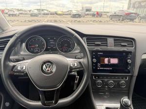 Grey Volkswagen Golf 2019 in Vilnius, with an engine capacity of 1.00 L and mileage of 93 thousand km for 10900 €, photo 23 on AUTOMOTO.COM.LV
