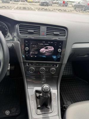 Grey Volkswagen Golf 2019 in Vilnius, with an engine capacity of 1.00 L and mileage of 93 thousand km for 10900 €, photo 24 on AUTOMOTO.COM.LV