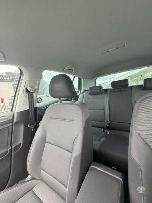 Grey Volkswagen Golf 2019 in Vilnius, with an engine capacity of 1.00 L and mileage of 93 thousand km for 10900 €, photo 28 on AUTOMOTO.COM.LV