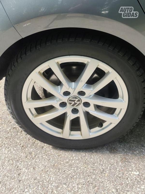 Grey Volkswagen Golf 2019 in Visaginas, with an engine capacity of 1.40 L and mileage of 165 thousand km for 9700 €, photo 7 on AUTOMOTO.COM.LV