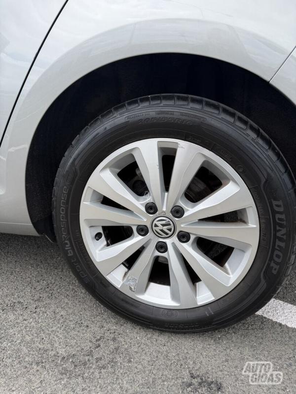Grey Volkswagen Golf 2019 in Vilnius, with an engine capacity of 1.00 L and mileage of 94 thousand km for 9400 €, photo 3 on AUTOMOTO.COM.LV
