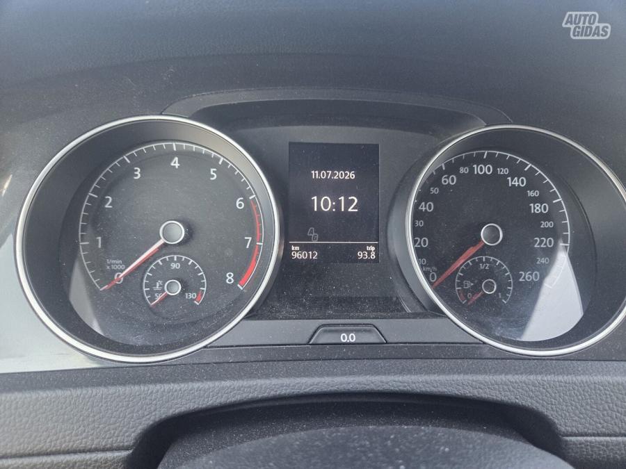 Grey Volkswagen Golf 2019 in Mazeikiai, with an engine capacity of 1.00 L and mileage of 96 thousand km for 9600 €, photo 11 on AUTOMOTO.COM.LV