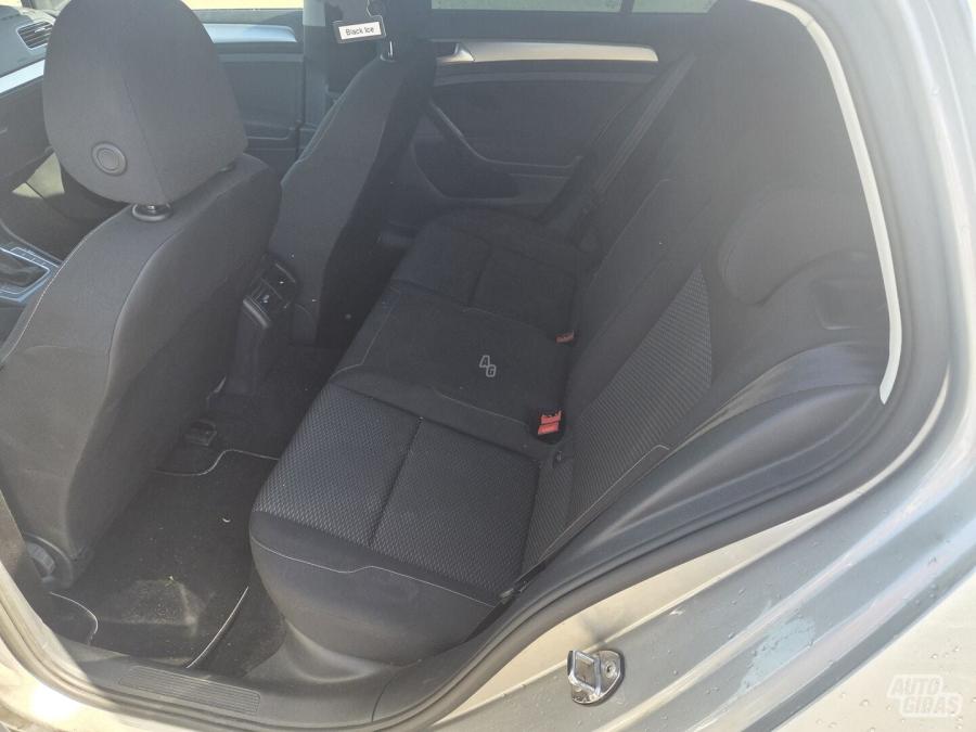 Grey Volkswagen Golf 2019 in Mazeikiai, with an engine capacity of 1.00 L and mileage of 96 thousand km for 9600 €, photo 12 on AUTOMOTO.COM.LV