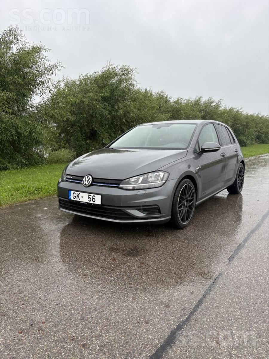 Grey Volkswagen Golf 2019 in Liepaja, with an engine capacity of 1.50 L and mileage of 203 thousand km for 10750 €, photo 1 on AUTOMOTO.COM.LV