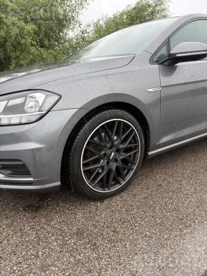 Grey Volkswagen Golf 2019 in Liepaja, with an engine capacity of 1.50 L and mileage of 203 thousand km for 10750 €, photo 5 on AUTOMOTO.COM.LV