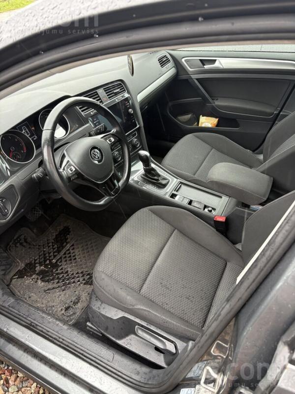 Grey Volkswagen Golf 2019 in Liepaja, with an engine capacity of 1.50 L and mileage of 203 thousand km for 10750 €, photo 7 on AUTOMOTO.COM.LV