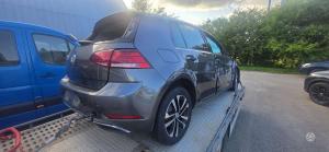 Pelēks Volkswagen Golf 2019 Telšiai, ar dzinēja tilpumu 1.00 L un nobraukumu 95 tūkst. km par 2300 €, foto 5 vietnē AUTOMOTO.COM.LV
