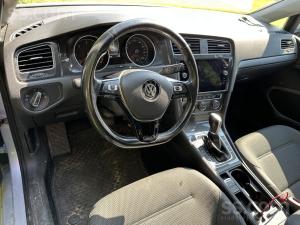 Grey Volkswagen Golf 2019 in Riga, with an engine capacity of 2.00 L and mileage of 116 thousand km for 12000 €, photo 5 on AUTOMOTO.COM.LV