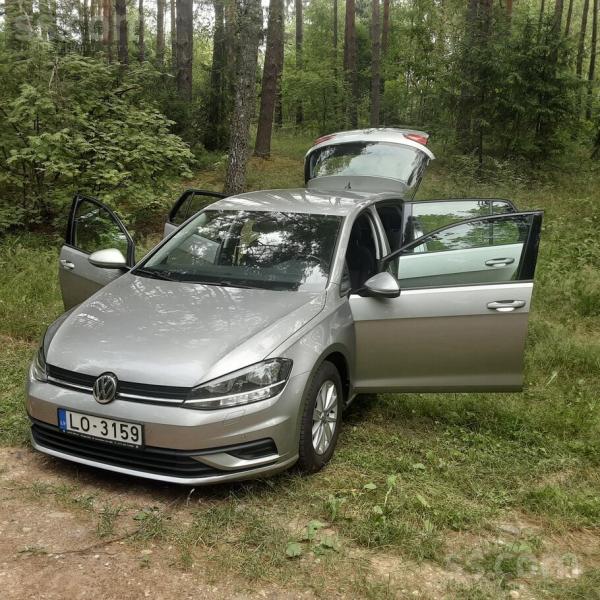 Pelēks Volkswagen Golf 2019 Daugavpils, ar dzinēja tilpumu 1.00 L un nobraukumu 35 tūkst. km par 12650 €, foto 1 vietnē AUTOMOTO.COM.LV