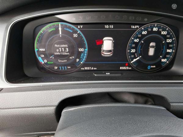 Grey Volkswagen Golf 2019 in Jurbarkas, with an engine capacity of 0.00 L and mileage of 86 thousand km for 12500 €, photo 7 on AUTOMOTO.COM.LV