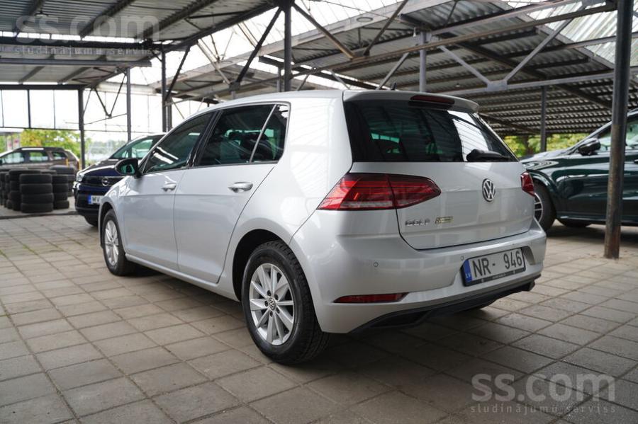 Pelēks Volkswagen Golf 2019 Rīga, ar dzinēja tilpumu 1.00 L un nobraukumu 175 tūkst. km par 7250 €, foto 4 vietnē AUTOMOTO.COM.LV