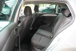 Pelēks Volkswagen Golf 2019 Rīga, ar dzinēja tilpumu 1.00 L un nobraukumu 175 tūkst. km par 7250 €, foto 8 vietnē AUTOMOTO.COM.LV