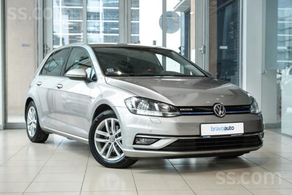 Grey Volkswagen Golf 2020 in Riga, with an engine capacity of 1.50 L and mileage of 169 thousand km for 8990 €, photo 2 on AUTOMOTO.COM.LV