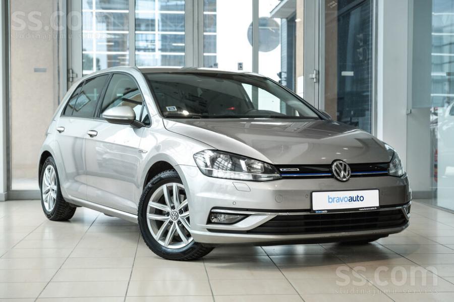Grey Volkswagen Golf 2020 in Riga, with an engine capacity of 1.50 L and mileage of 169 thousand km for 8990 €, photo 2 on AUTOMOTO.COM.LV